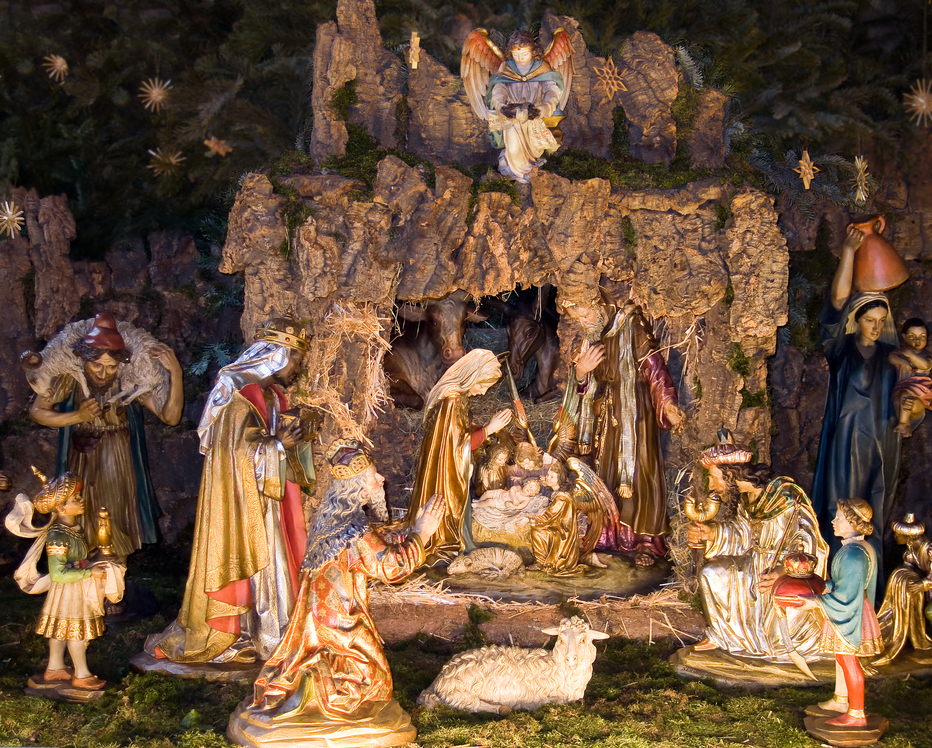 Kunstkreuz St. Paul - Krippe